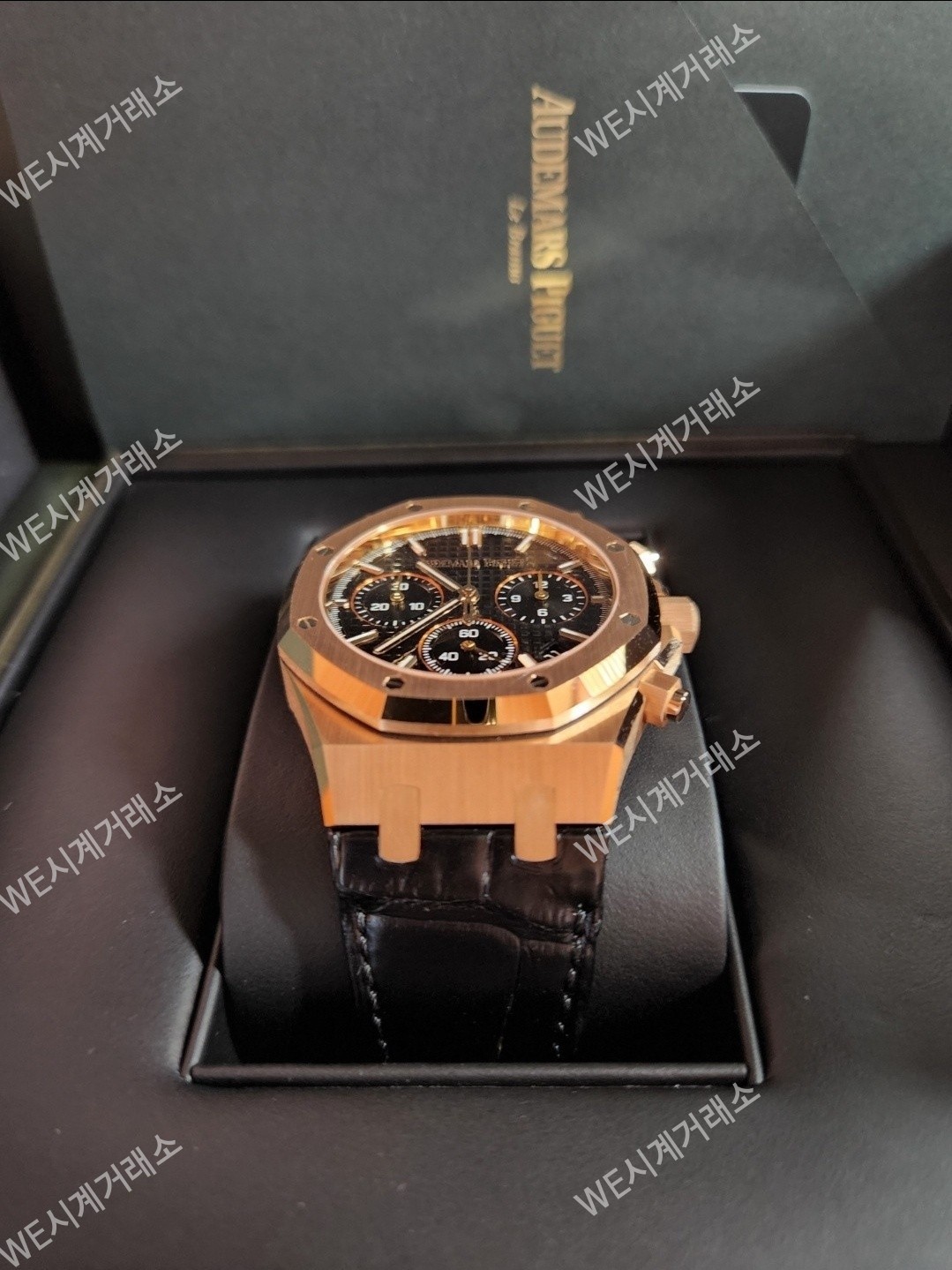 시계거래소 공식사이트 - 오데마피게 로얄오크 크로노그래프 26240 OR 50주년!! 금통 검판 새 제품!! : 100,000,000원