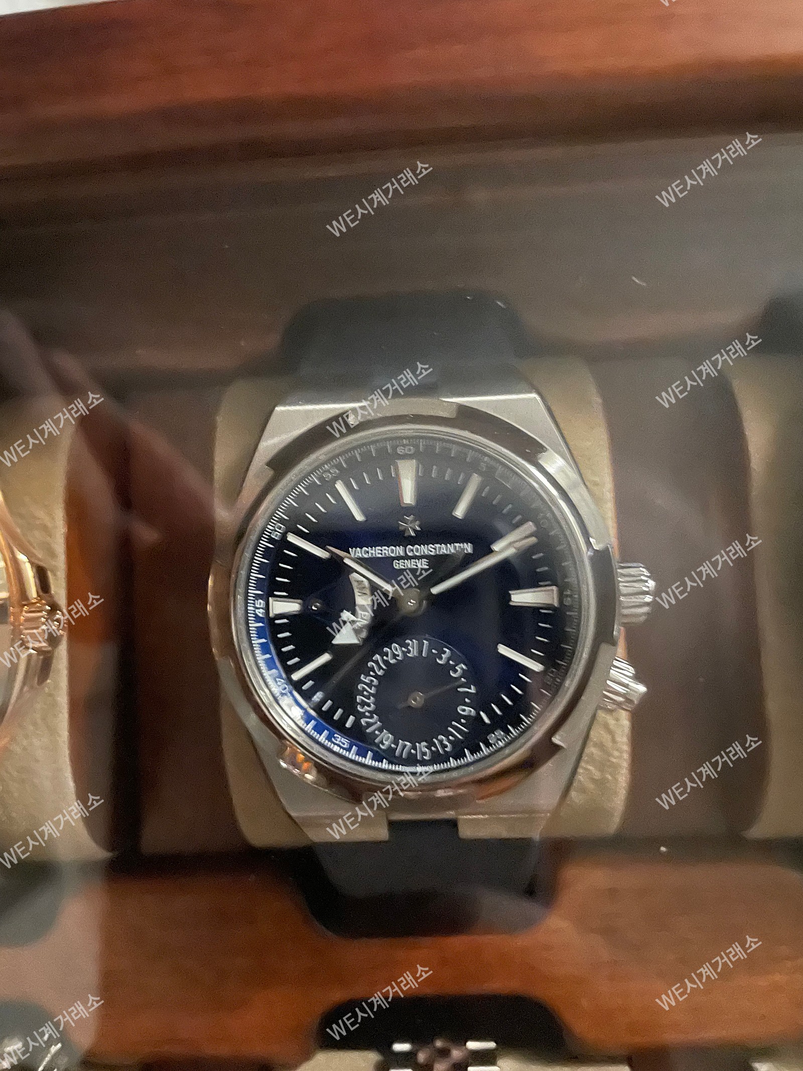 시계거래소 공식사이트 - 22년 바쉐론 오버시즈 7900v 청판 판매요 : 31,400,000원