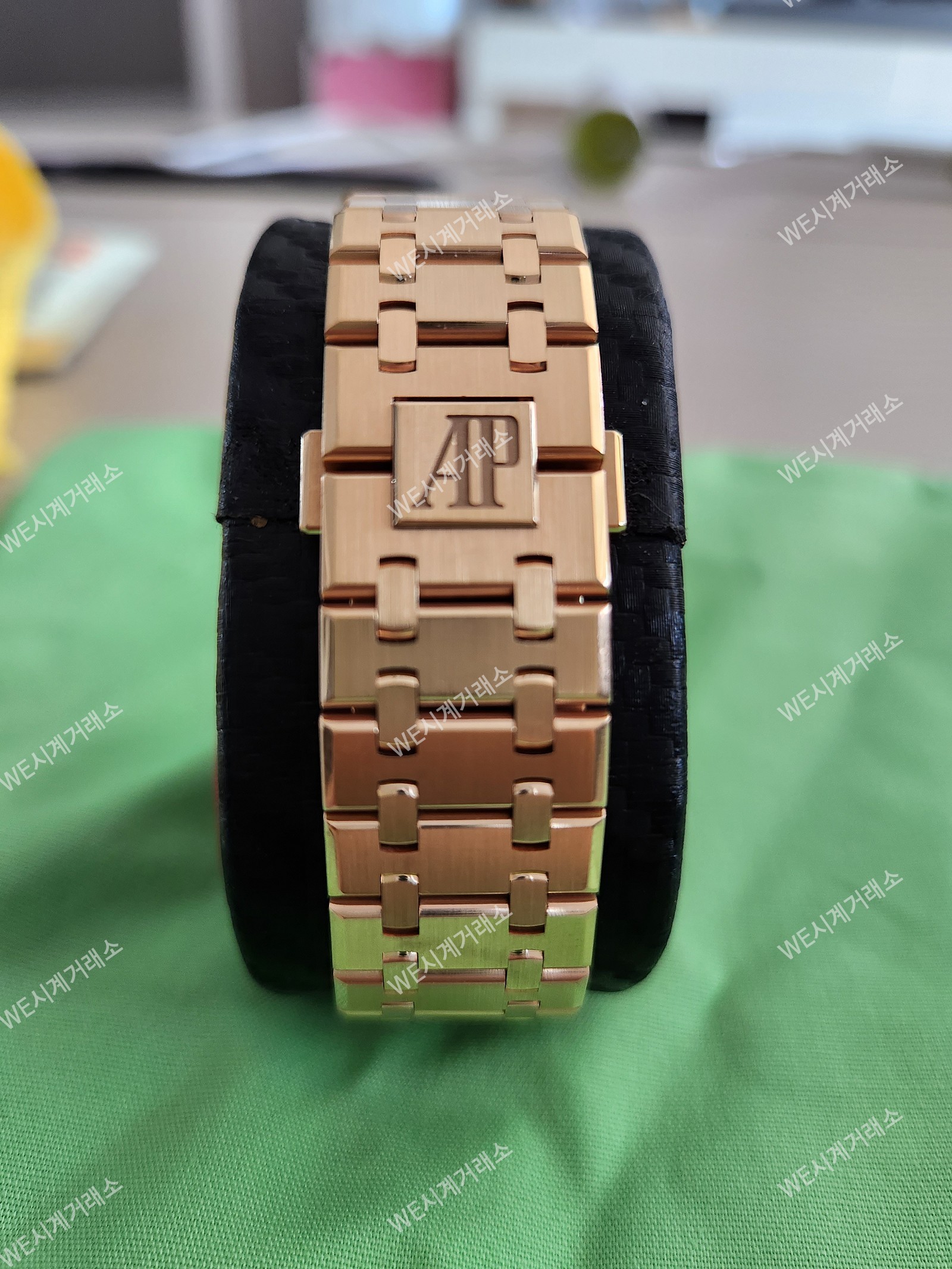 시계거래소 공식사이트 - AP 로얄오크 15400 금통 검판 17년 8월 해외 : 83,000,000원