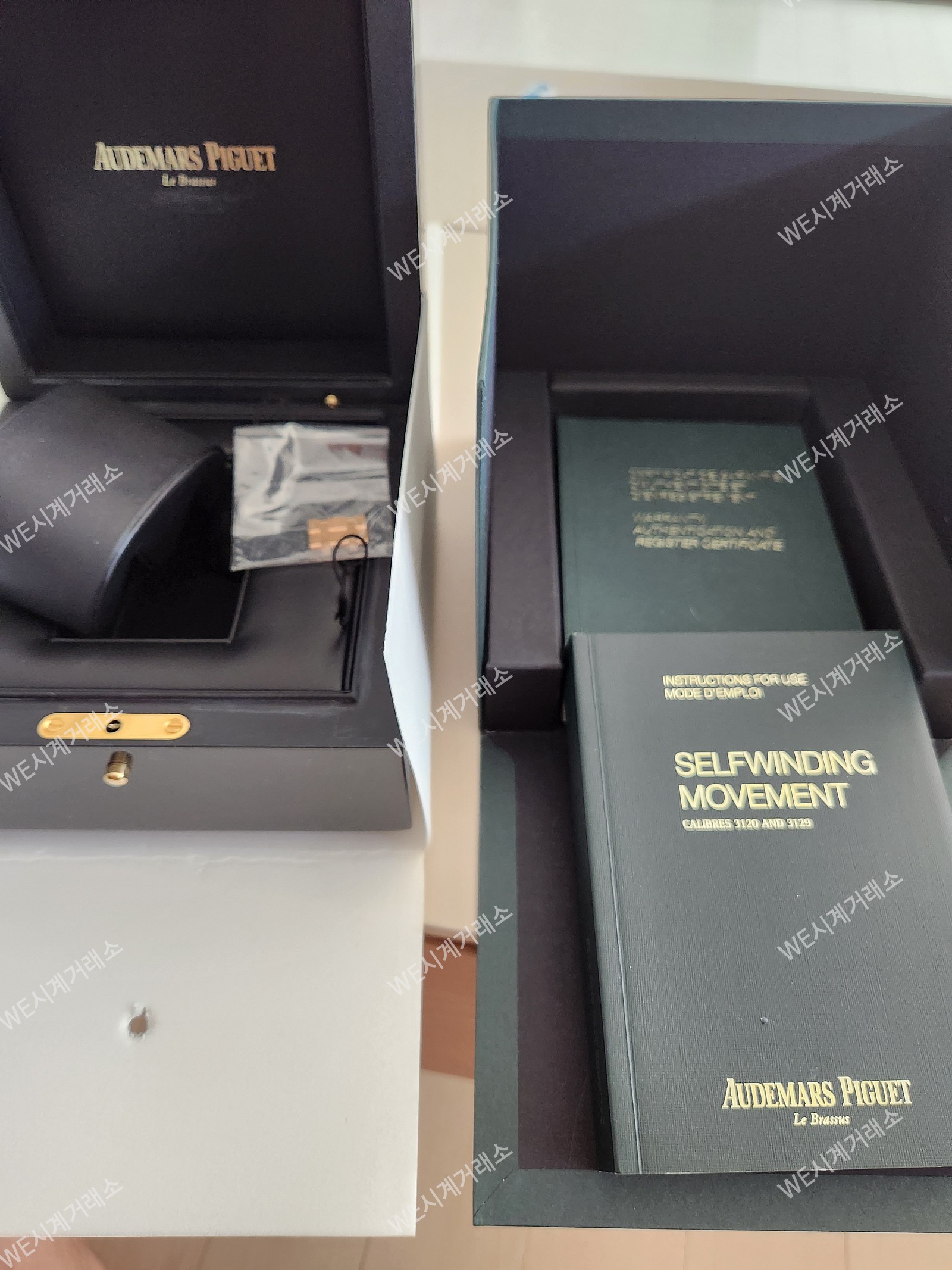 시계거래소 공식사이트 - AP 로얄오크 15400 금통 검판 17년 8월 해외 : 83,000,000원